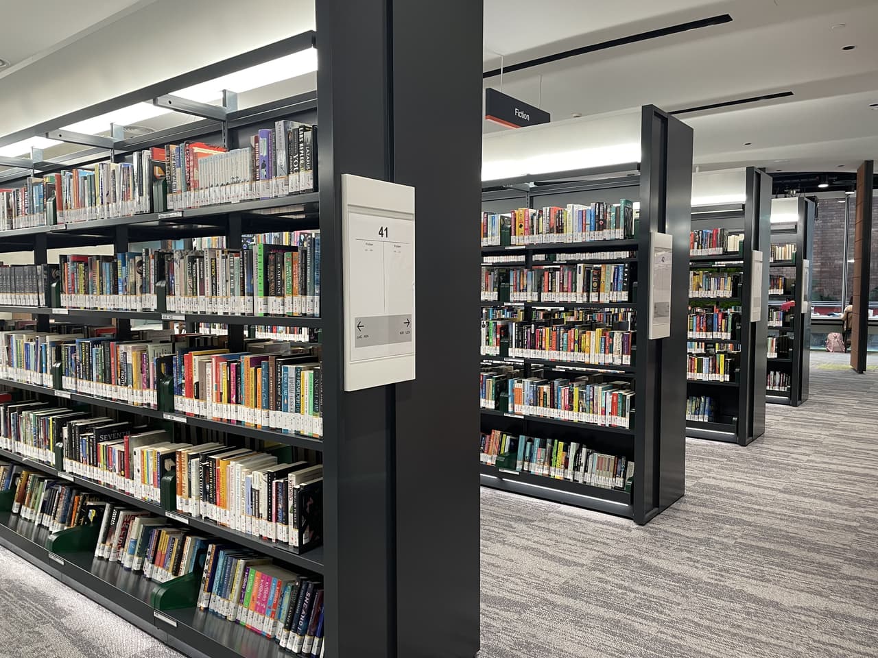 #書籍相關 一起路過🇸🇬新加坡國家圖書館 (National Library, Singapore) - 書籍板 | Dcard