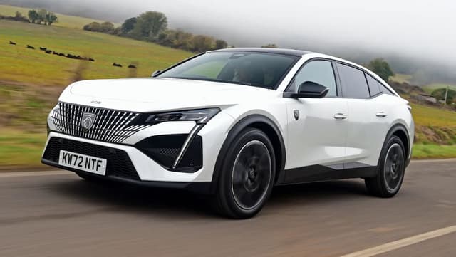 Toyota Crown 190萬/220萬(？ - 汽車板 | Dcard