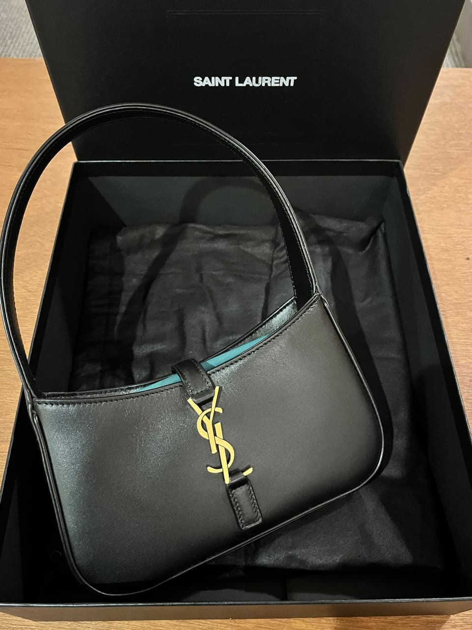 #分享 大阪的YSL HOBO mini🖤 - 精品板 | Dcard