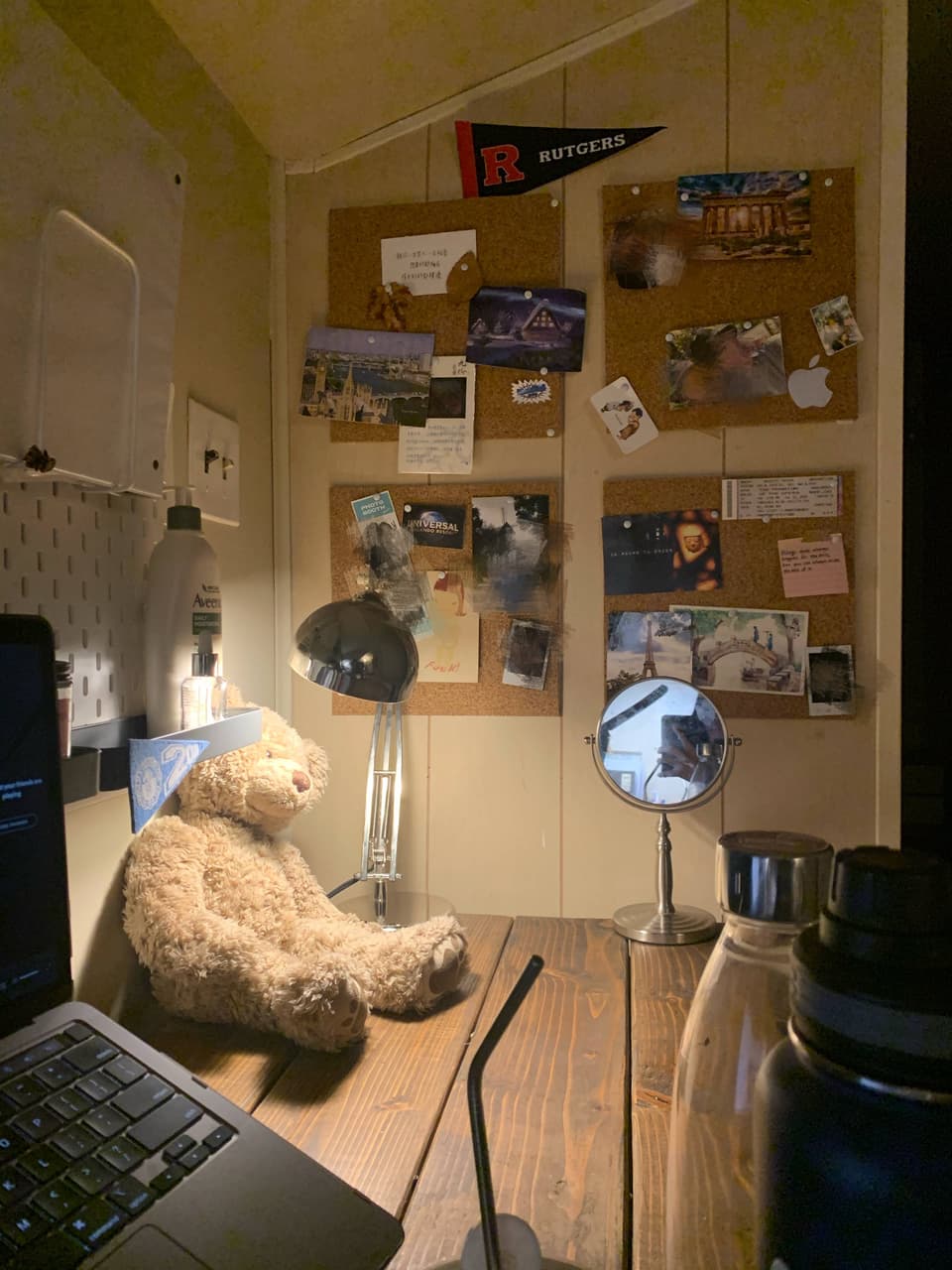 What's in my room 之 remote learning desk setup - 居家生活板 | Dcard