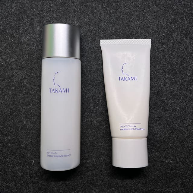 #分享 夏日敏感肌穩膚組合🫶🏻TAKAMI小藍瓶/肌亮露 - 美妝板 | Dcard