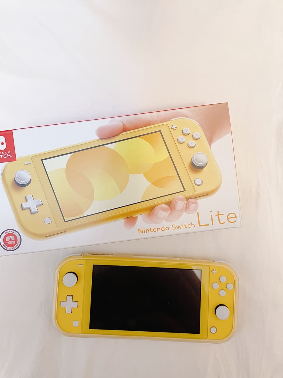 琉璃藍的Switch Lite主機 - B14 留言 | Dcard