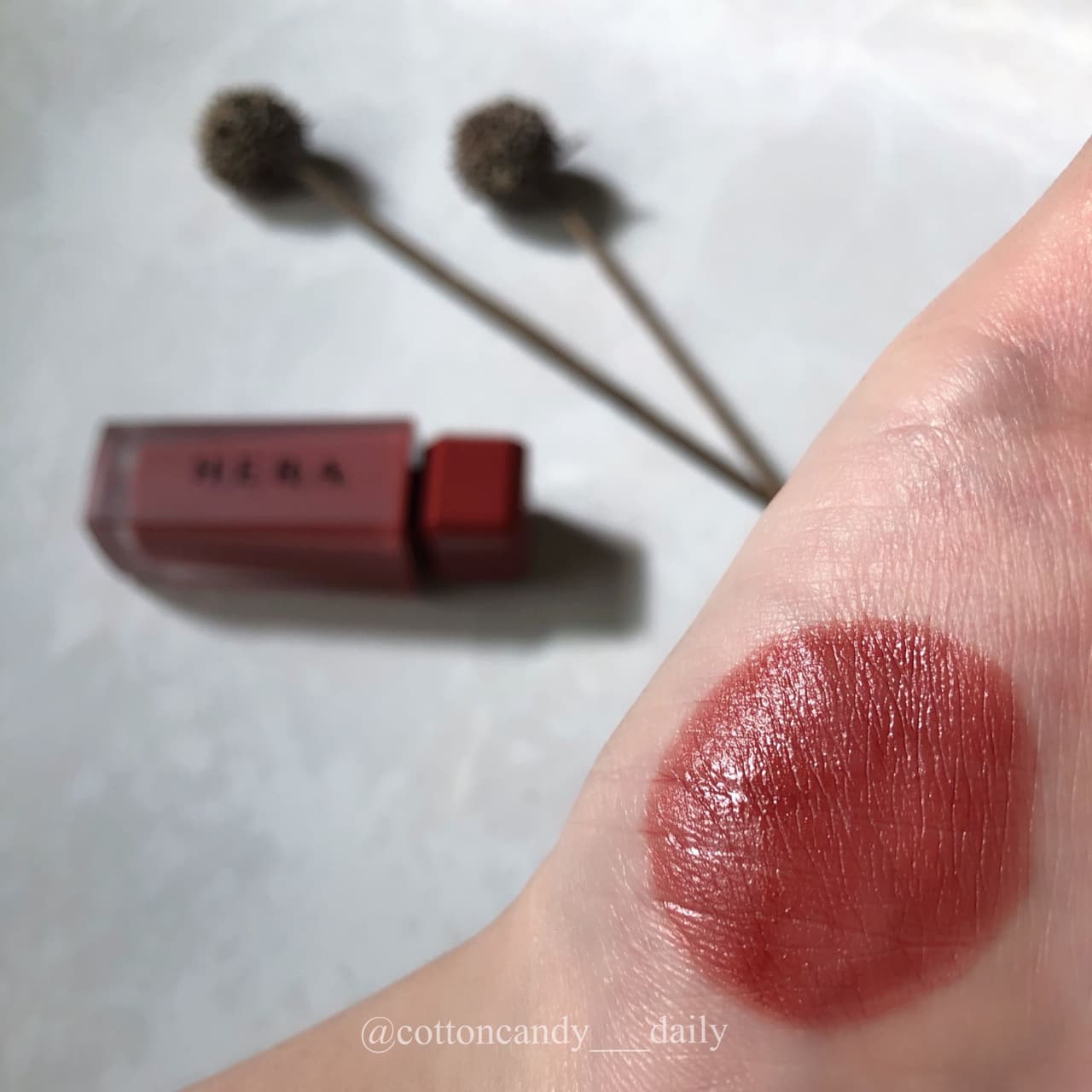 #分享 ☁️🍬‘s Jennie同款：HERA 499 Rose Suede 溫暖的烏龍玫瑰 - 美妝板 | Dcard