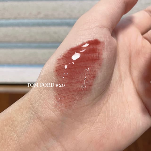 #試色 氛圍感拿捏 水光玻璃感唇蜜TF#20 - 美妝板 | Dcard