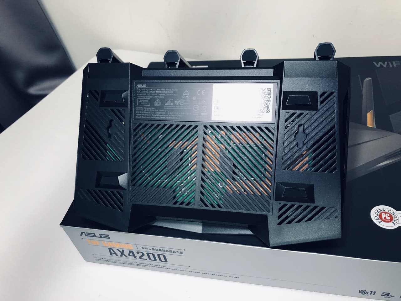 「穩定發揮，這波不虧」TUF GAMING AX4200 WiFi 6雙頻電競軍規路由器 #開箱 - 3C板 | Dcard