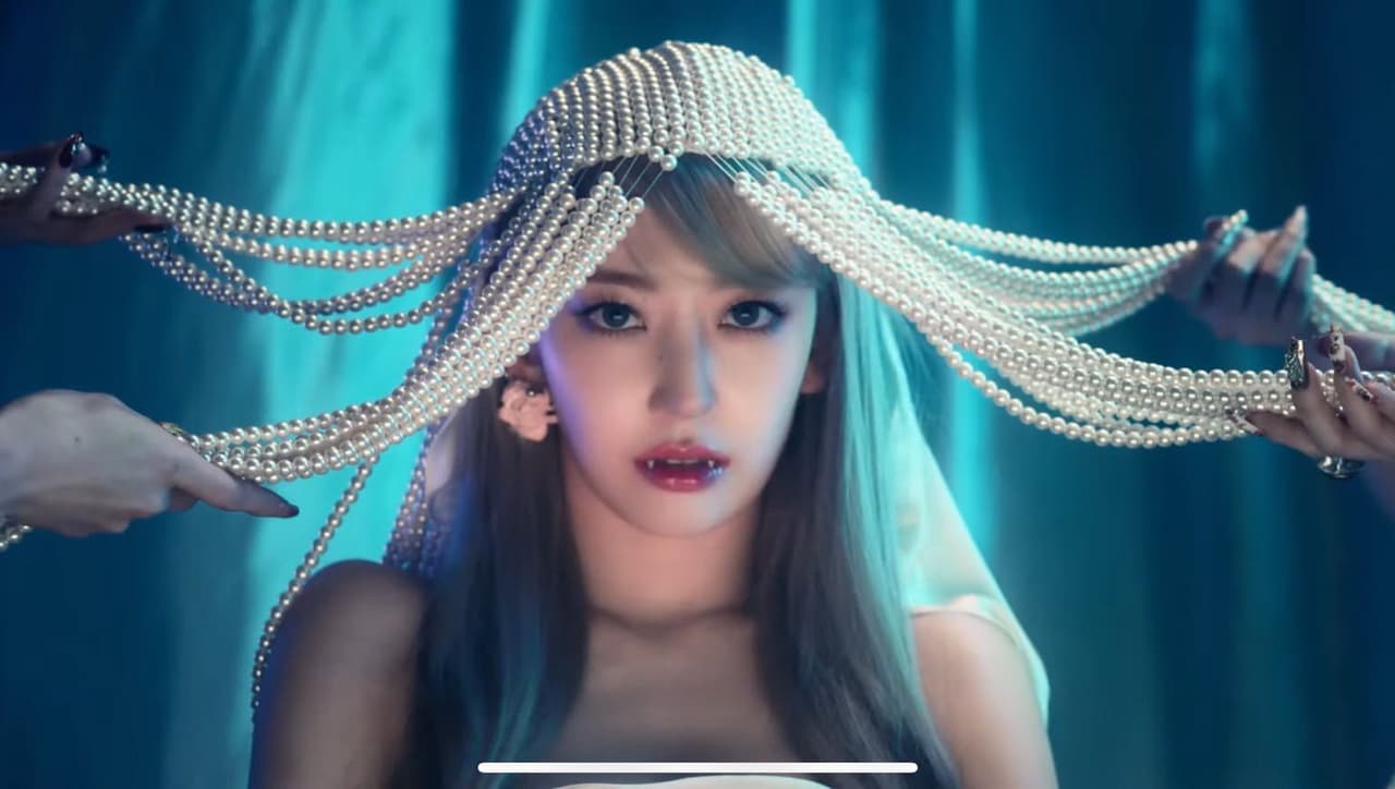 #集中討論 LE SSERAFIM 2/19 迷你三輯《EASY》回歸 - B16 留言 | Dcard