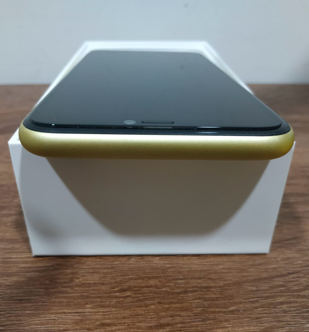 #我要賣 Iphone 11 64g 3500 （已售出） - 二手交易板 | Dcard