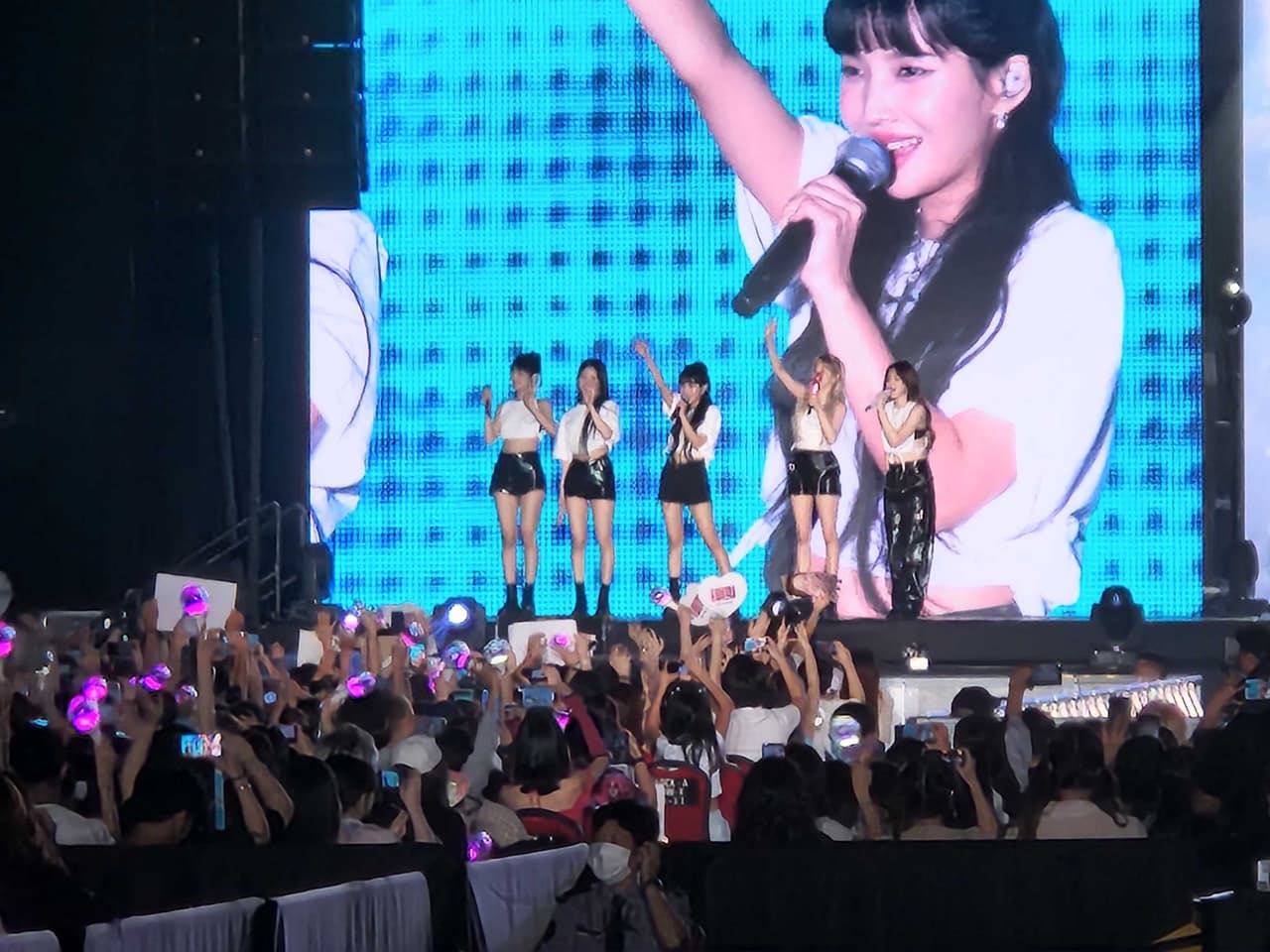 #分享 終於看到STAYC了😊 - 韓星板 | Dcard