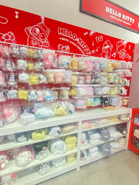 🎀 Hello Kitty50週年🇰🇷韓國快閃店-活動資訊 - 釜山下雪了⛄️ (@snoww) | Dcard