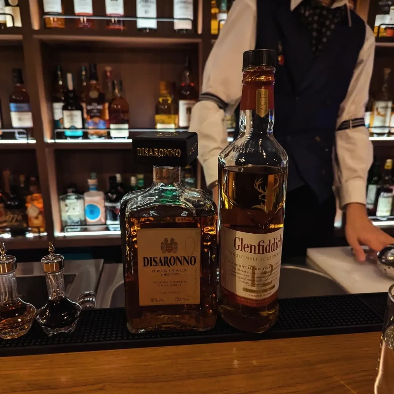 #酒吧探尋 Bar Whiskeen 威士忌專業的高雄酒吧 - 品酒板 | Dcard