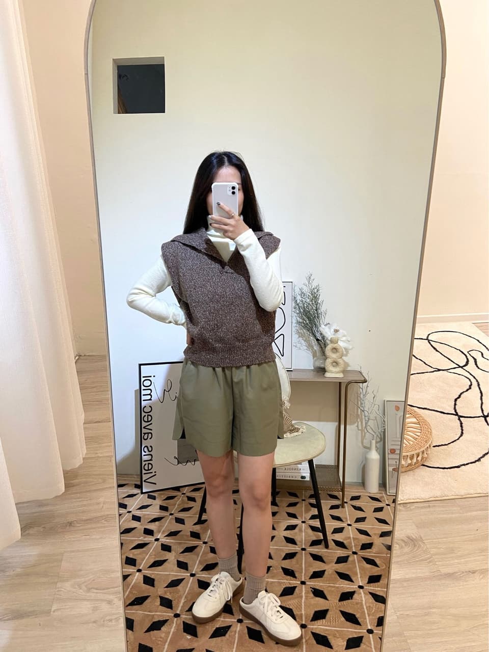 網拍麻豆初體驗 #穿搭 #鎖骨殺 - 奶昔昔 (@xixi0622) | Dcard