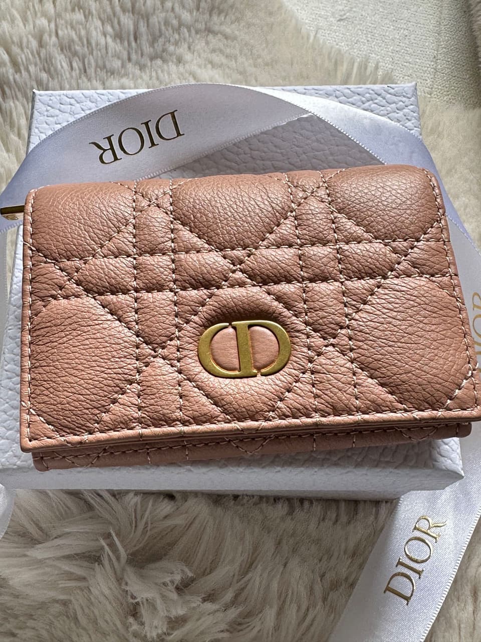 #開箱 Dior DIOR CARO XS 小錢包+兩雙鞋 - 精品板 | Dcard