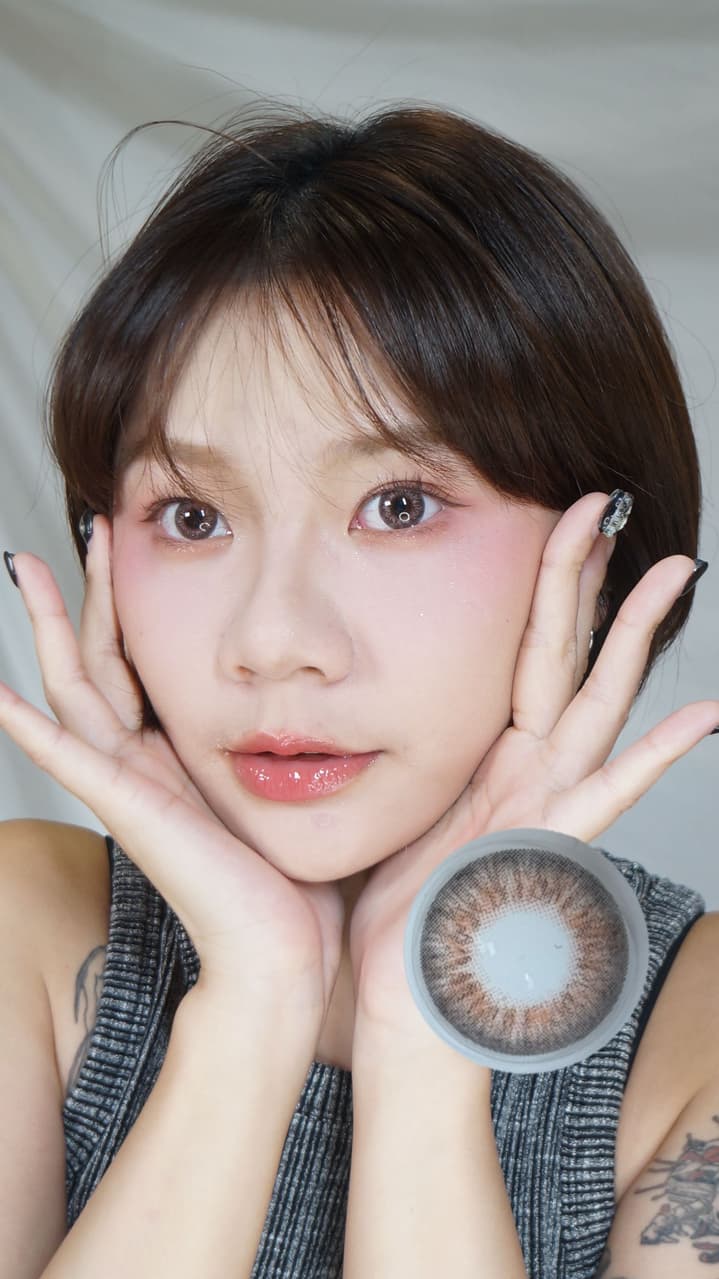 一年四季的女神隱眼讓你百變不煩惱 - Van (@van.vanmake) | Dcard