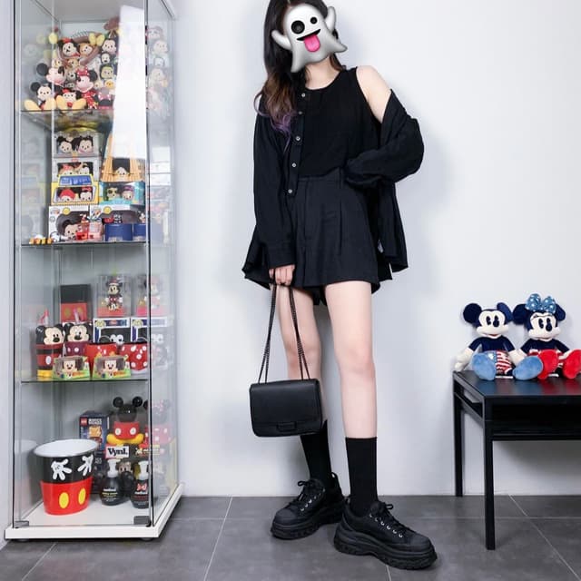 全黑穿搭🖤第12集🖤伴娘篇 - 張鬼斯 (@ghostootd) | Dcard