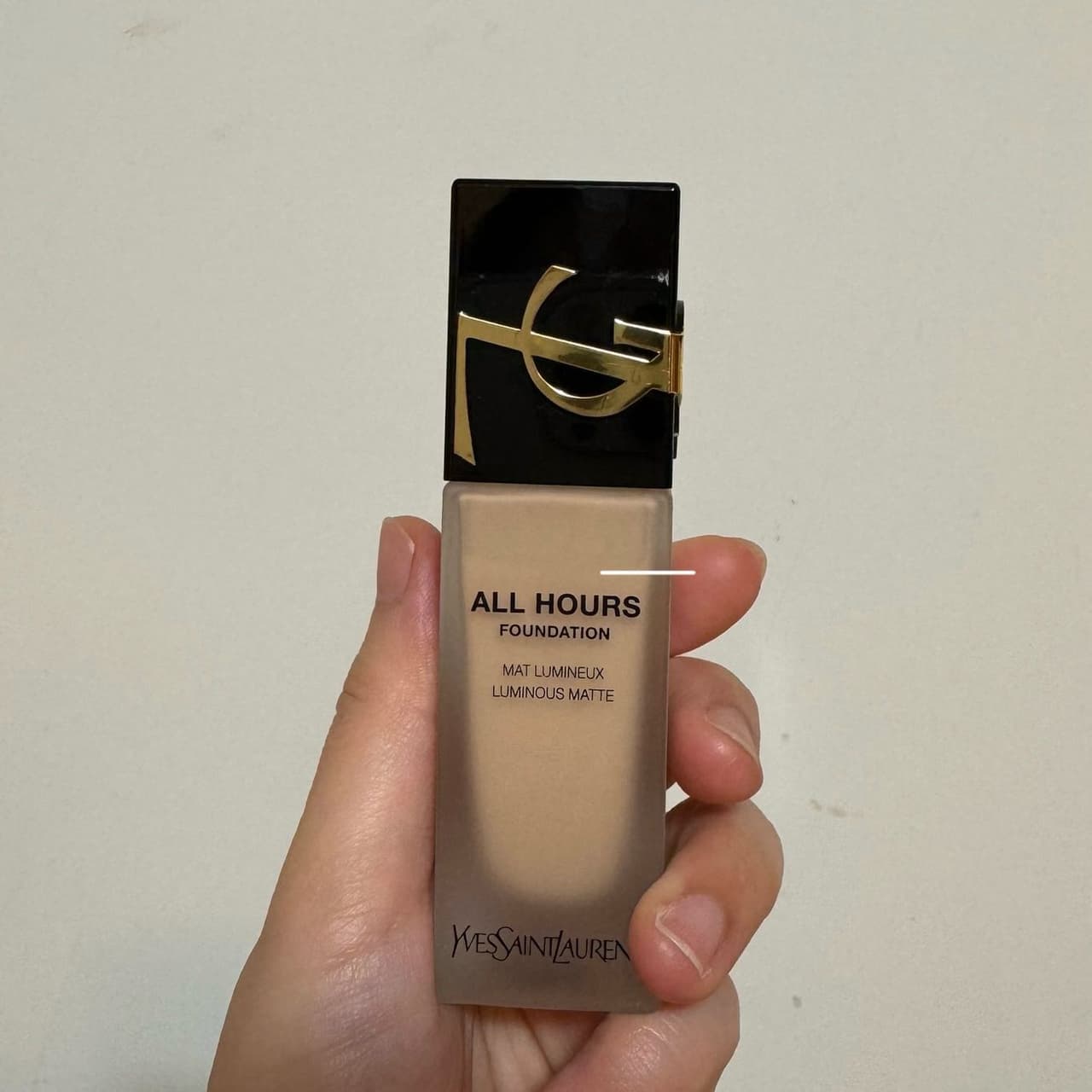 #我要賣 YSL 恆久完美無瑕持妝粉底液 LC2 - 二手交易板 | Dcard