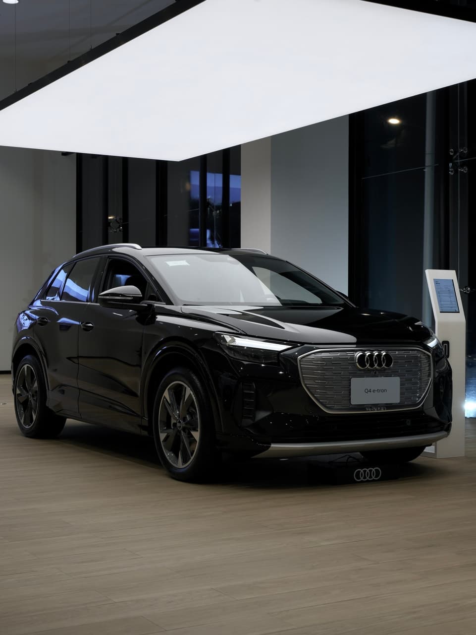 Q4 e-tron 45 advanced 金屬神迷黑 - 汽車板 | Dcard