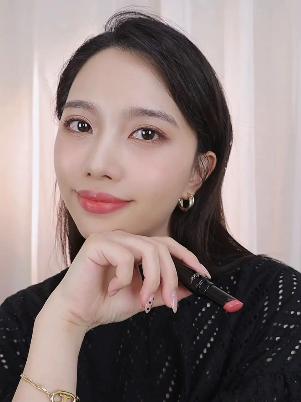 #試色 Visee子瑜唇膏 VS KATE怪獸唇膏評比 - 美妝板 | Dcard