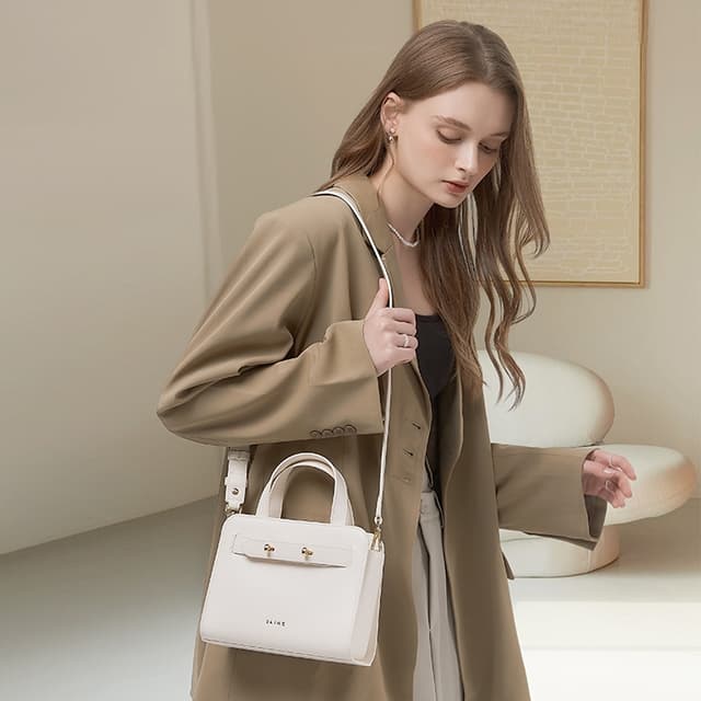 搭配這6款多巴胺色系包包 為妳的穿搭注入活力🥰🥰 - 米血糕加花生粉加香菜 (@pigbloodcake) | Dcard