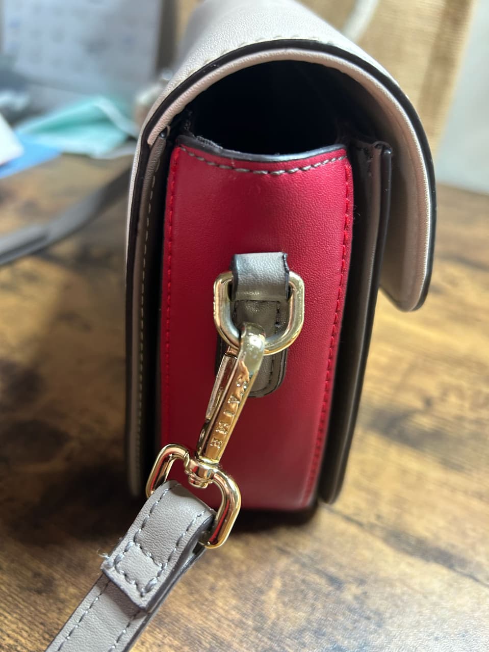 #我要賣 S'AIME COCO真皮多隔層小方包 - 二手交易板 | Dcard