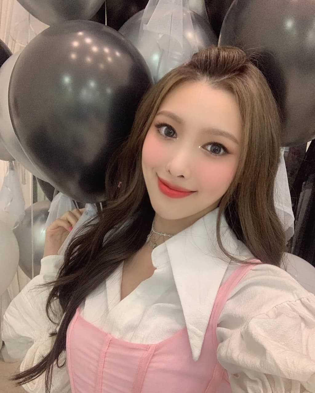 台灣女孩-朱晴渝Rainie 在韓國出道囉！ - 追星板 | Dcard