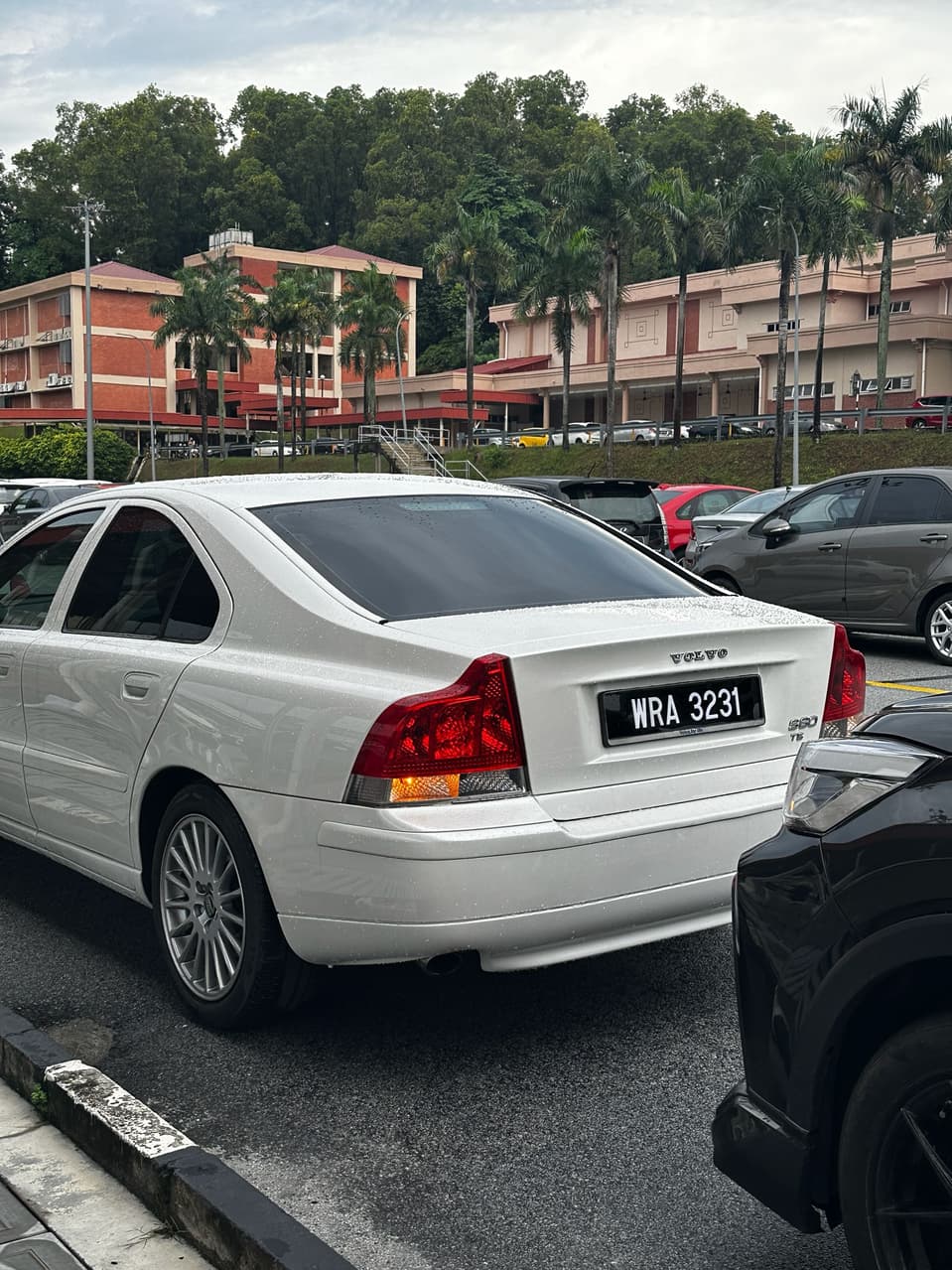 WRA 3231 哥你忘记关灯了 等下回不到家 - TAR UMT板 | Dcard