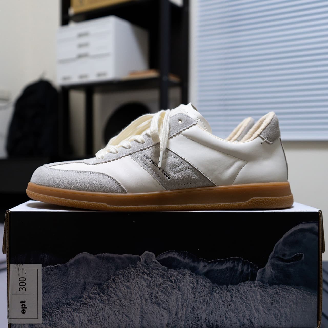 #分享 184日常穿搭-EPT SANTOS - 穿搭板 | Dcard