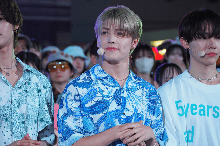 #新聞 ＆TEAM在大阪USJ合作活動中興奮表示「一起嗨起來」 - 追星板 | Dcard