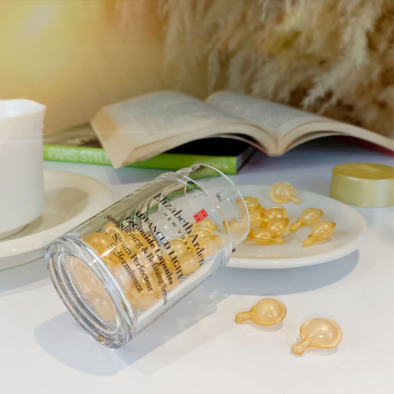 超進化輕感黃金導航膠囊 這款全新推出的黃金導航膠囊，以三大關鍵成分屏障肌膚！ 「植萃類分子釘」可以鎖水、保濕肌膚之外，亦能增強肌膚的屏障功能，同時促進肌膚的修護及再生！ 而「專利環狀胜肽分子 ...