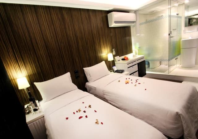 桃園汽車旅館短評~無西斯 - B107 留言 | Dcard