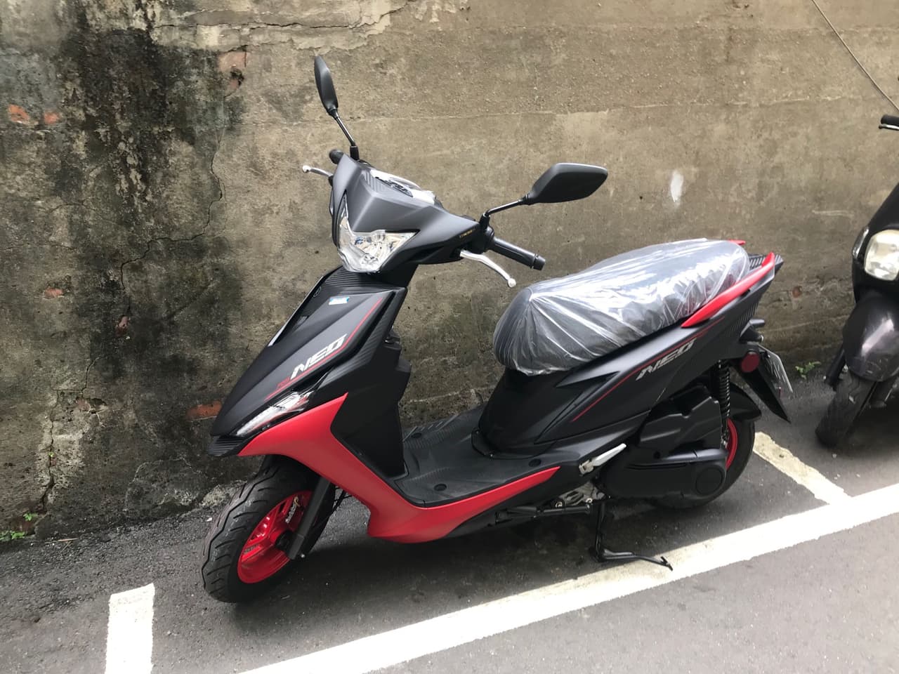 RS NEO v.s. JOG 請益 - B22 留言 | Dcard