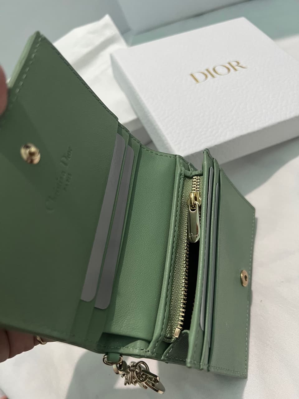 #分享 #分享 迷你Lady Dior 深薄荷綠錢包 - 精品板 | Dcard