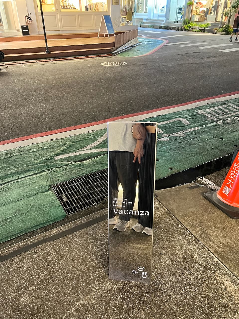 超適合當情侶鞋Nike Zoom Vomero 5 - 風一般的女子 (@crklyj) | Dcard