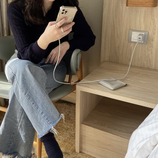 UIBI｜30w 雙口氮化鎵快充 - 3C板 | Dcard