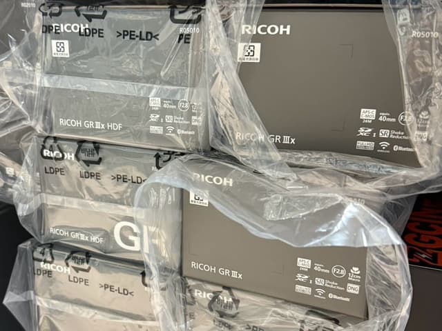 #我要賣 RICOH GRIIIX GR3X 黑色 一般版、海神藍 HDF 全新富堃台灣公司貨 現貨 - 二手交易板 | Dcard