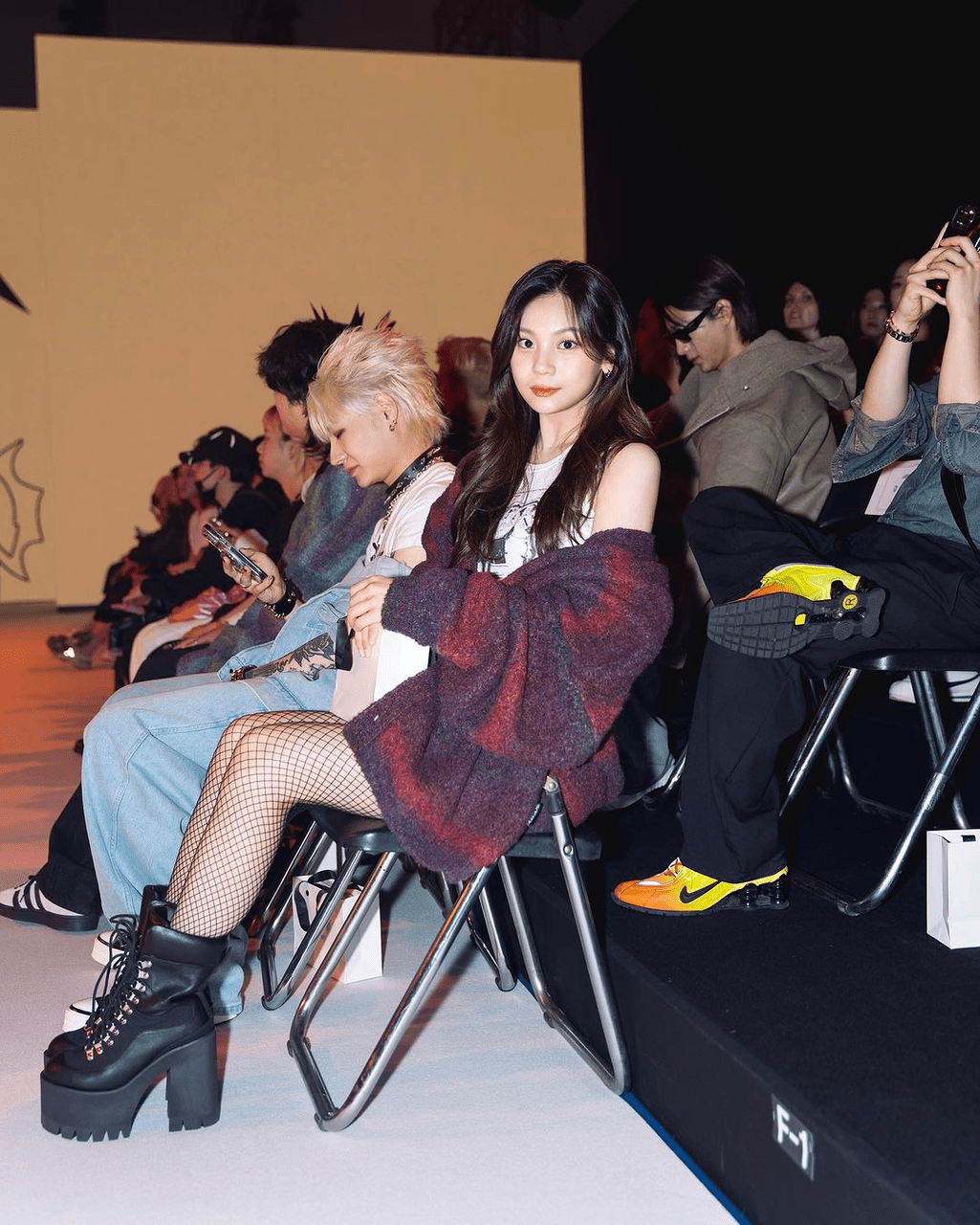 #行程 230907 Yuju, Umji 2024 SS Seoul Fashion Week Day3 - GFRIEND板 | Dcard