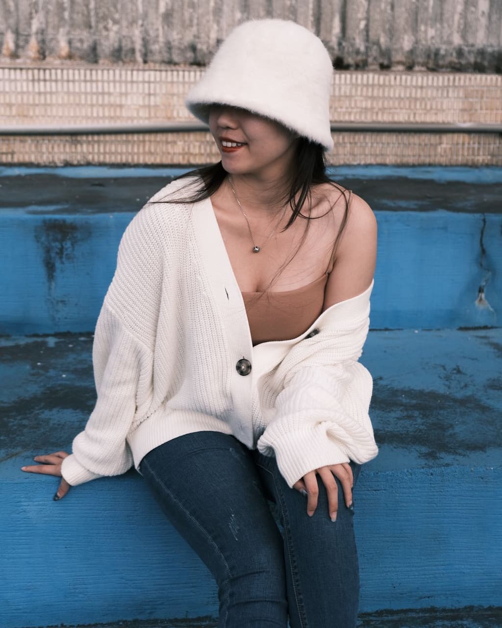 可帥可辣，冬季穿搭提案就靠BEIGY Bra Top🍁 - 百度人 (@doo100) | Dcard