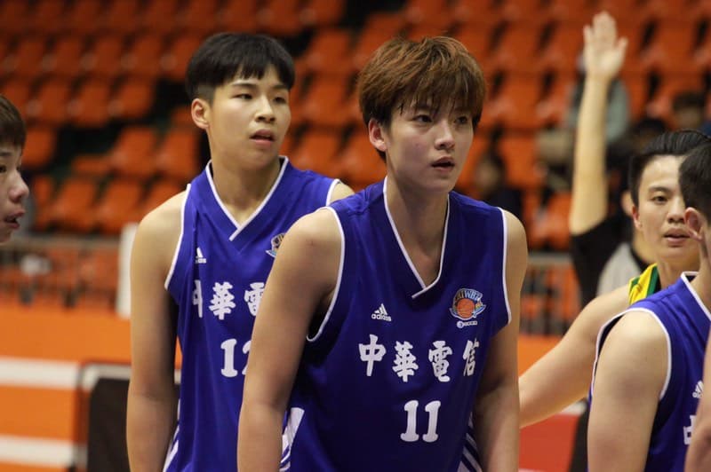 #籃球 #WSBL #圖多 看完比賽愛心噴發 - 運動板 | Dcard