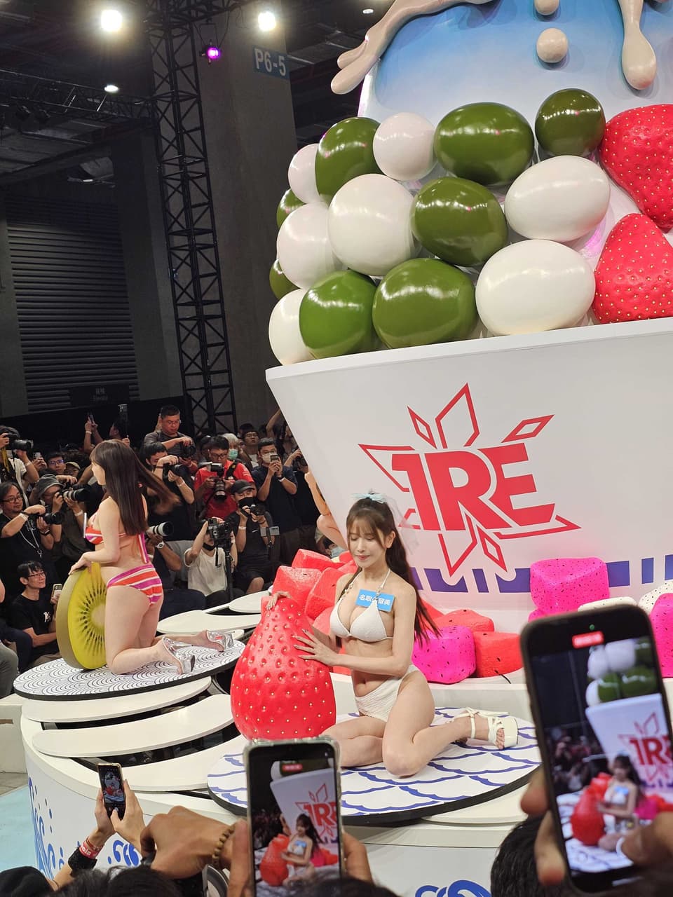 #更互動影片 2025 TRE成人展女子初體驗 - 閒聊板 | Dcard