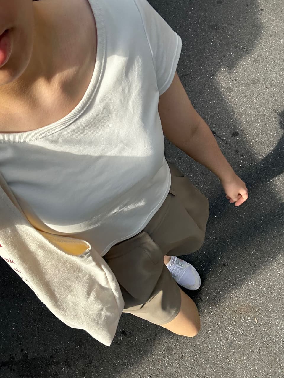 被媽媽說幹嘛穿這麼露…^^ - B157 留言 | Dcard