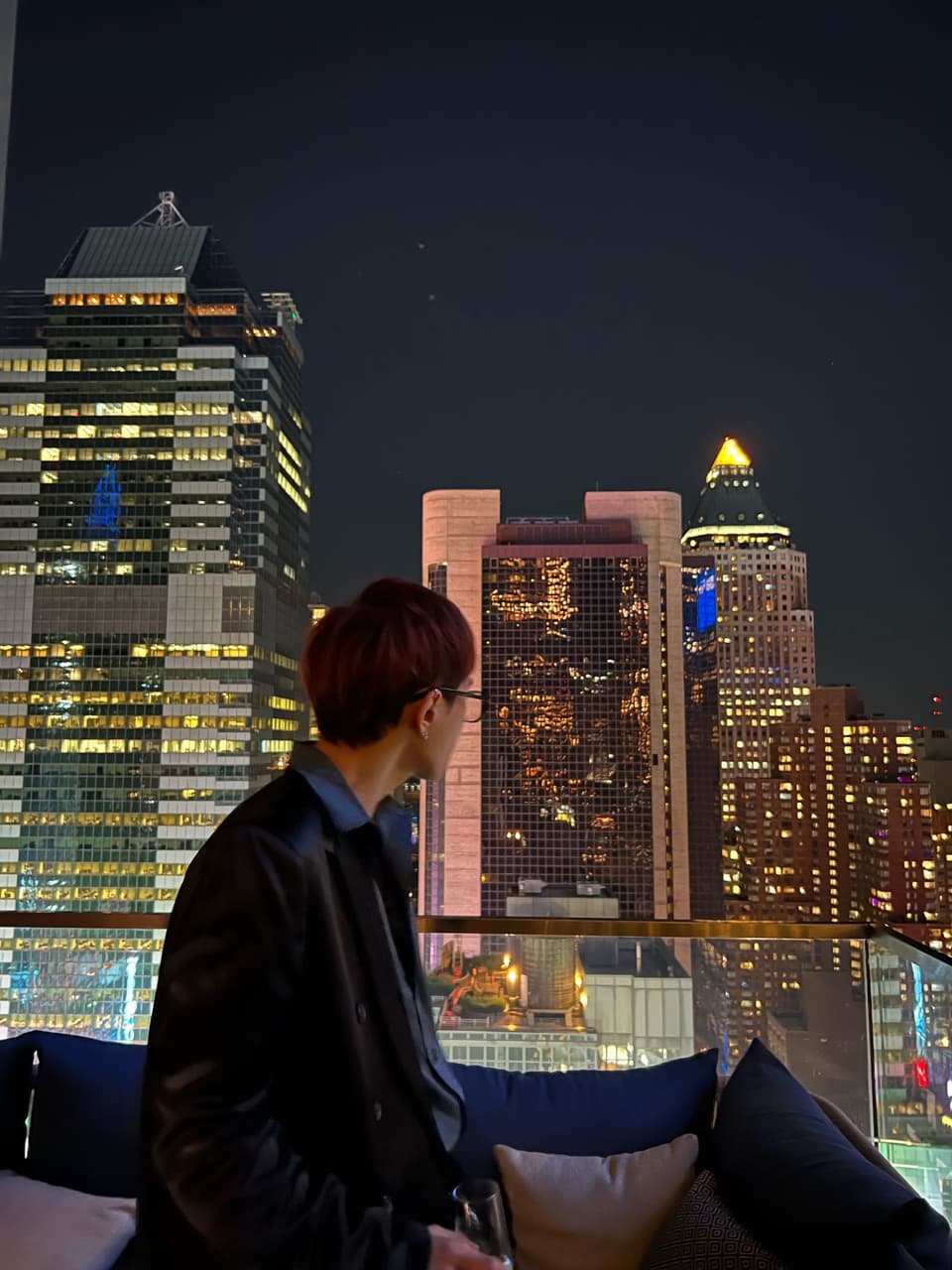 #分享 [iKON] 七週年官方照片 - YG FAMILY板 | Dcard