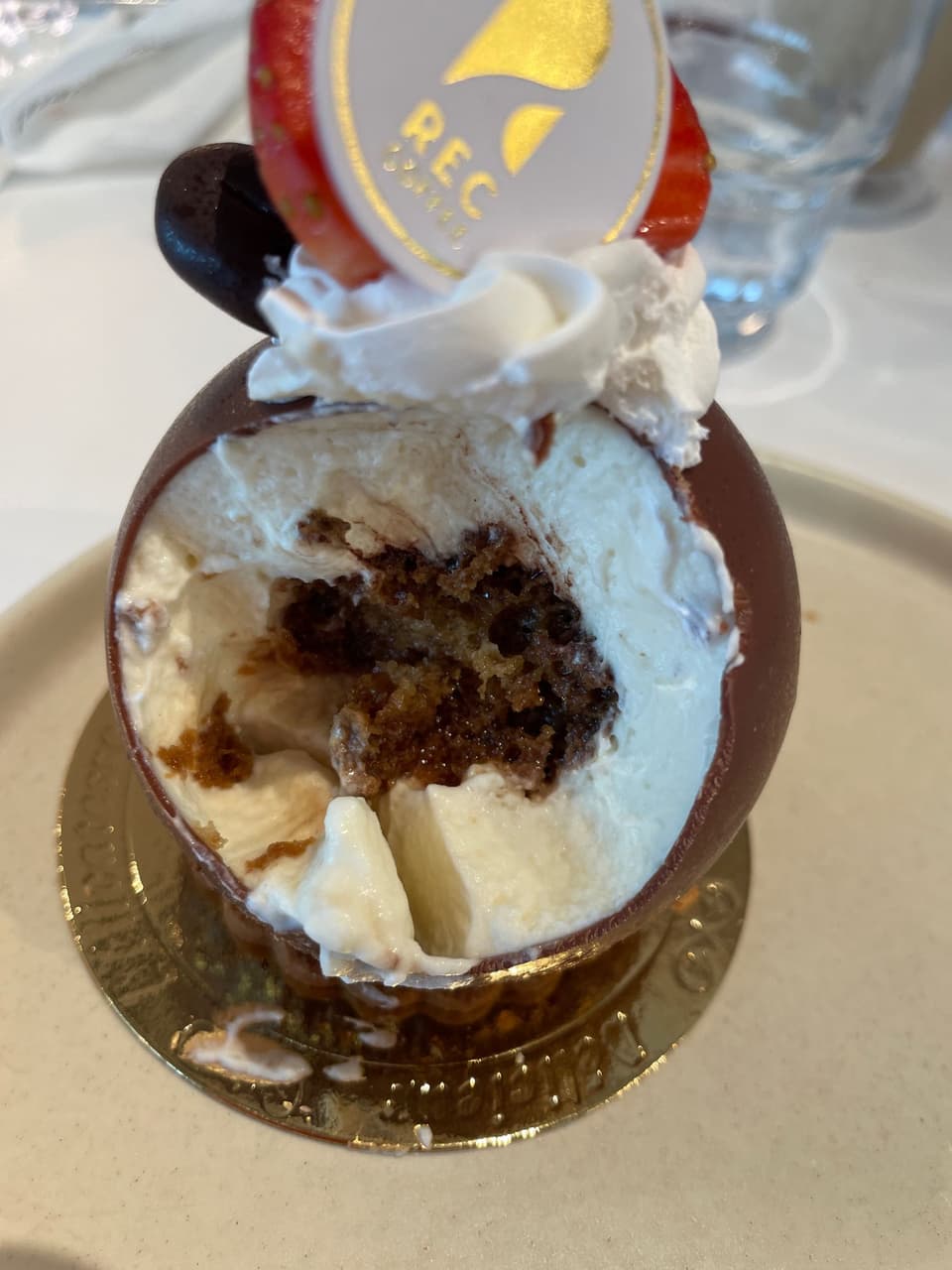 REC Coffee 日本福岡隱身在台中大樓裡 #人生自由式 - 美食板 | Dcard