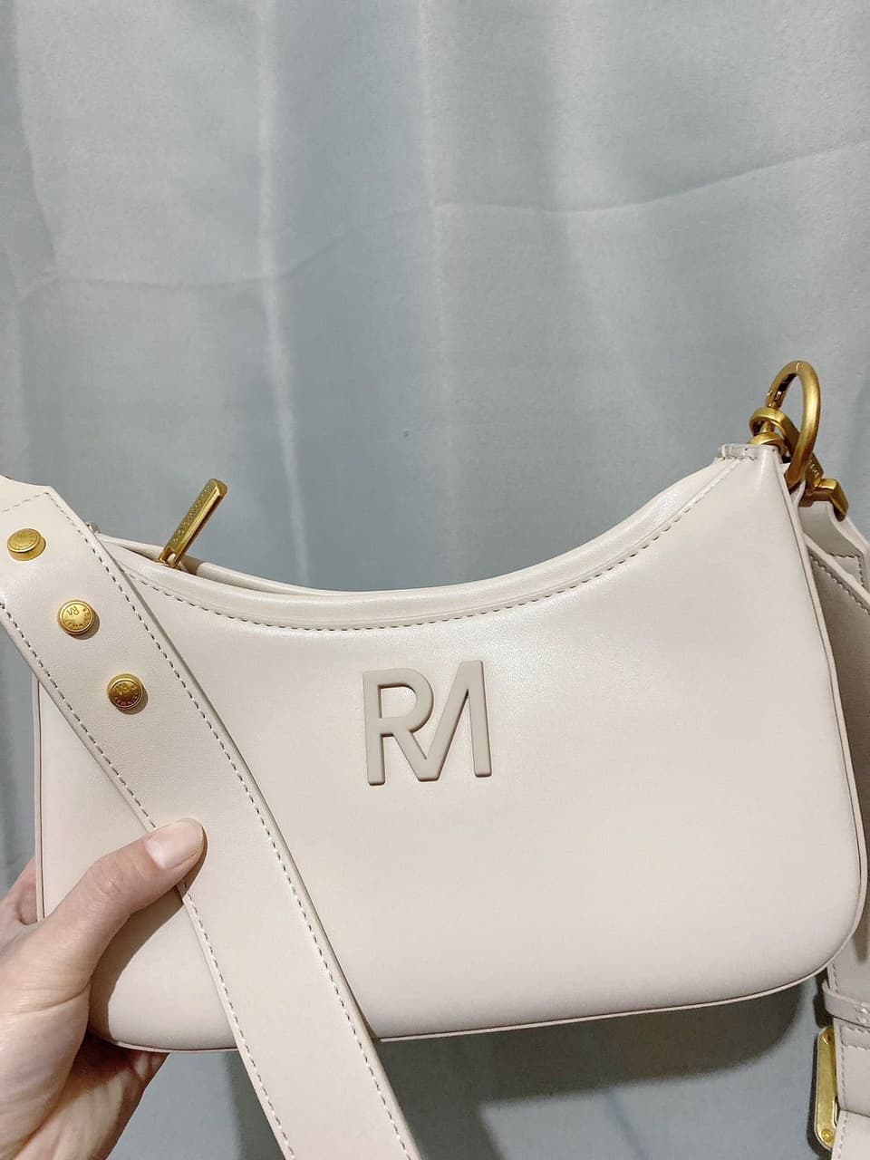 RM經典Ella款💕 嘉年華斜肩包分享 - 女孩板 | Dcard