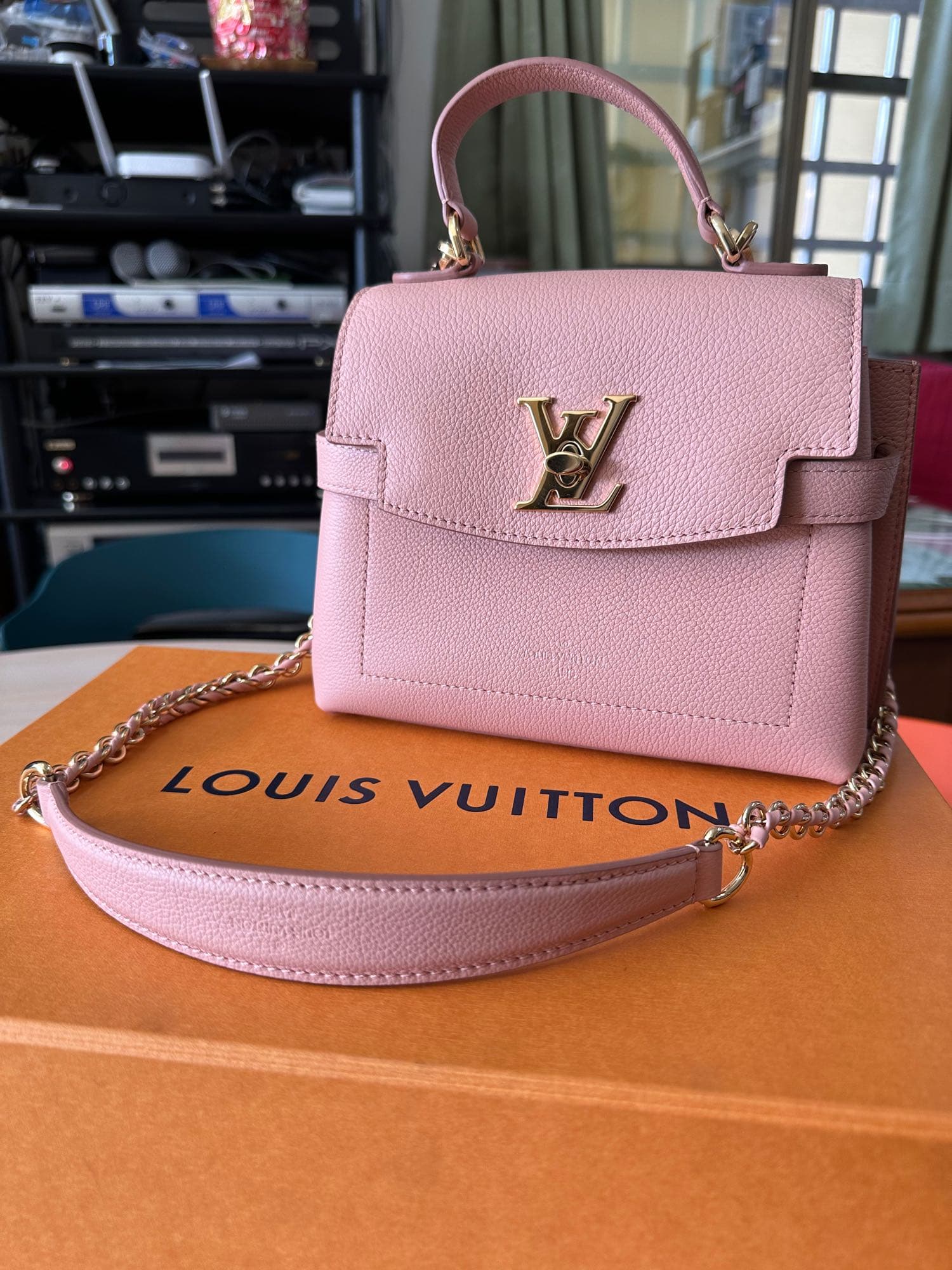 #分享 LV LOCKME EVER MINI & GUCCI 短夾 - 精品板 | Dcard