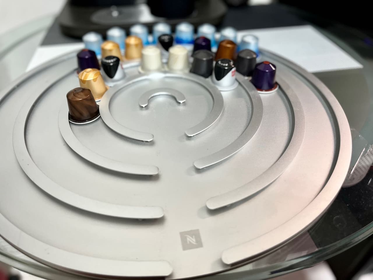 #售 NESPRESSO Expert C80 純粹黑 膠囊咖啡機 - 咖啡板 | Dcard