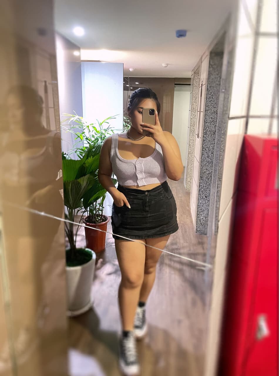 ⭐️非瘦子之不專業穿搭Part30-上班穿搭篇⭐️ 終於可以不用穿制服工作之下身重複搭配 - 穿搭板 | Dcard