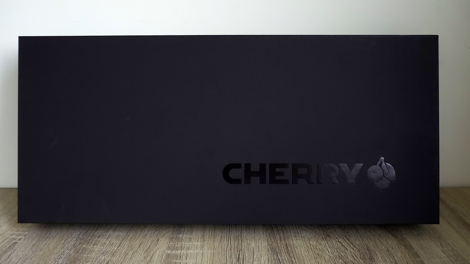 【開箱】最原始的信仰與感動!! CHERRY MX BOARD 3.0S RGB WIRELESS輕開箱 - 3C板 | Dcard