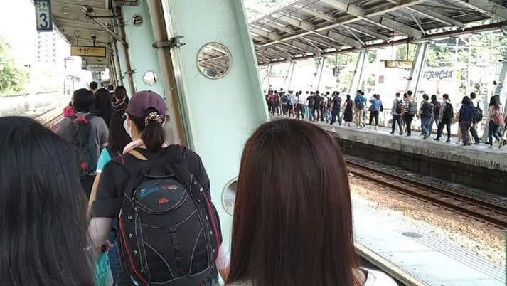 汐科站設計太折磨 趕火車成障礙賽 通勤族：邊追車邊求平安 - SETN三立新聞網 (@setn54) | Dcard