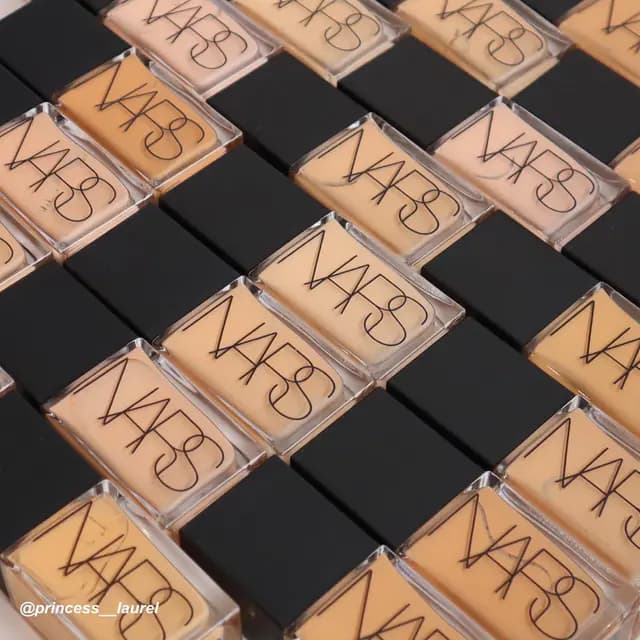 用手就能打造完美光澤妝感ft. NARS 裸光肌萃粉底精華 - 美妝板 | Dcard