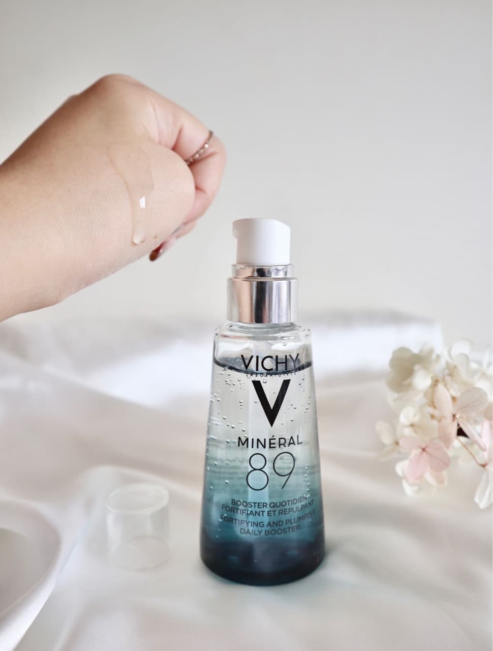 #分享 夏季冰鎮舒緩法寶！🧊🌋VICHY薇姿 M89火山能量微精華＆穩膚修護潤亮保濕霜 - 美妝板 | Dcard