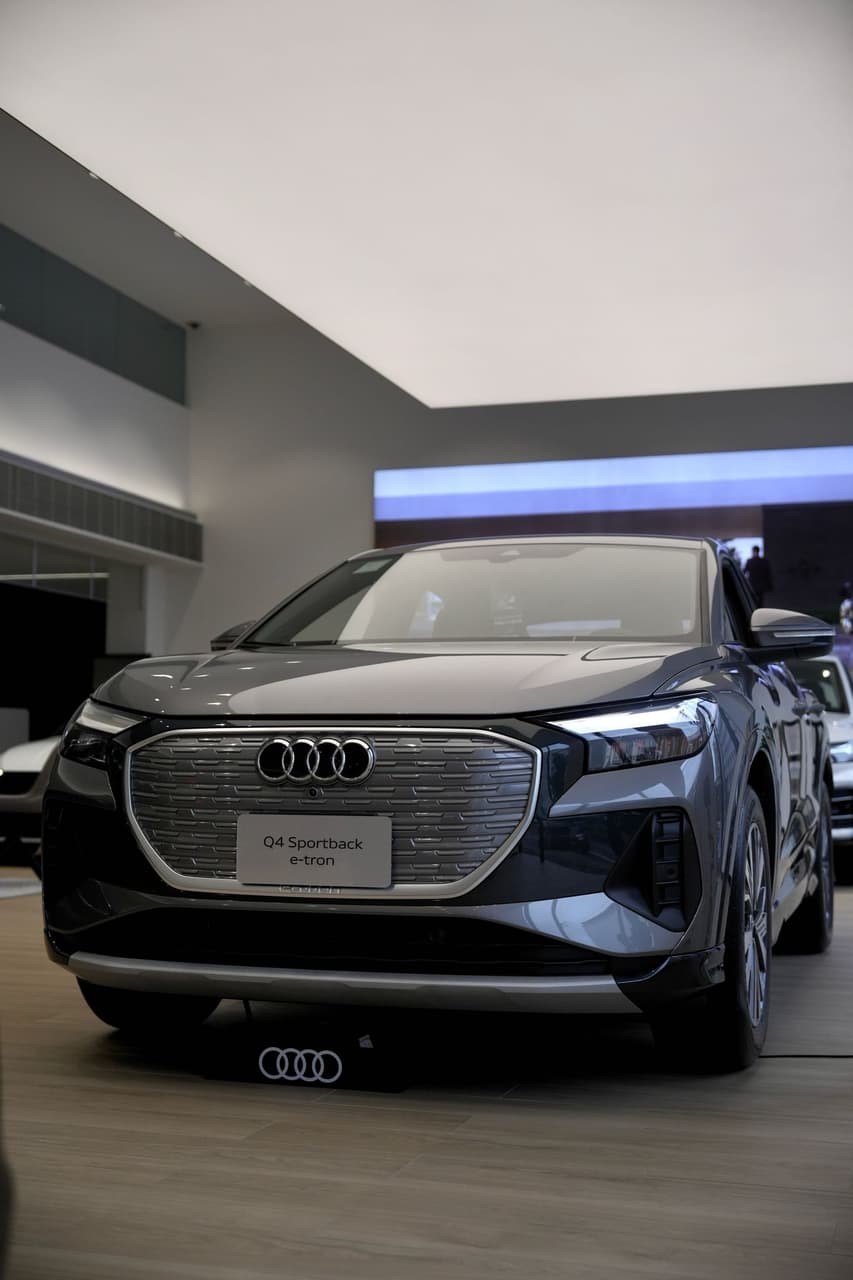 Audi Q4 Sportback e-tron 45 advanced｜金屬迷霧灰 Typhoon Grey 2L｜實車分享 - 汽車板 | Dcard